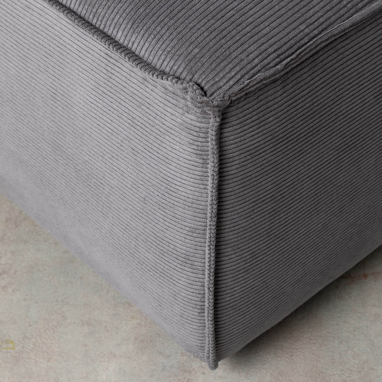 Sofá Modular de 5 Piezas y Puff de Pana Kilhe - themasie.com