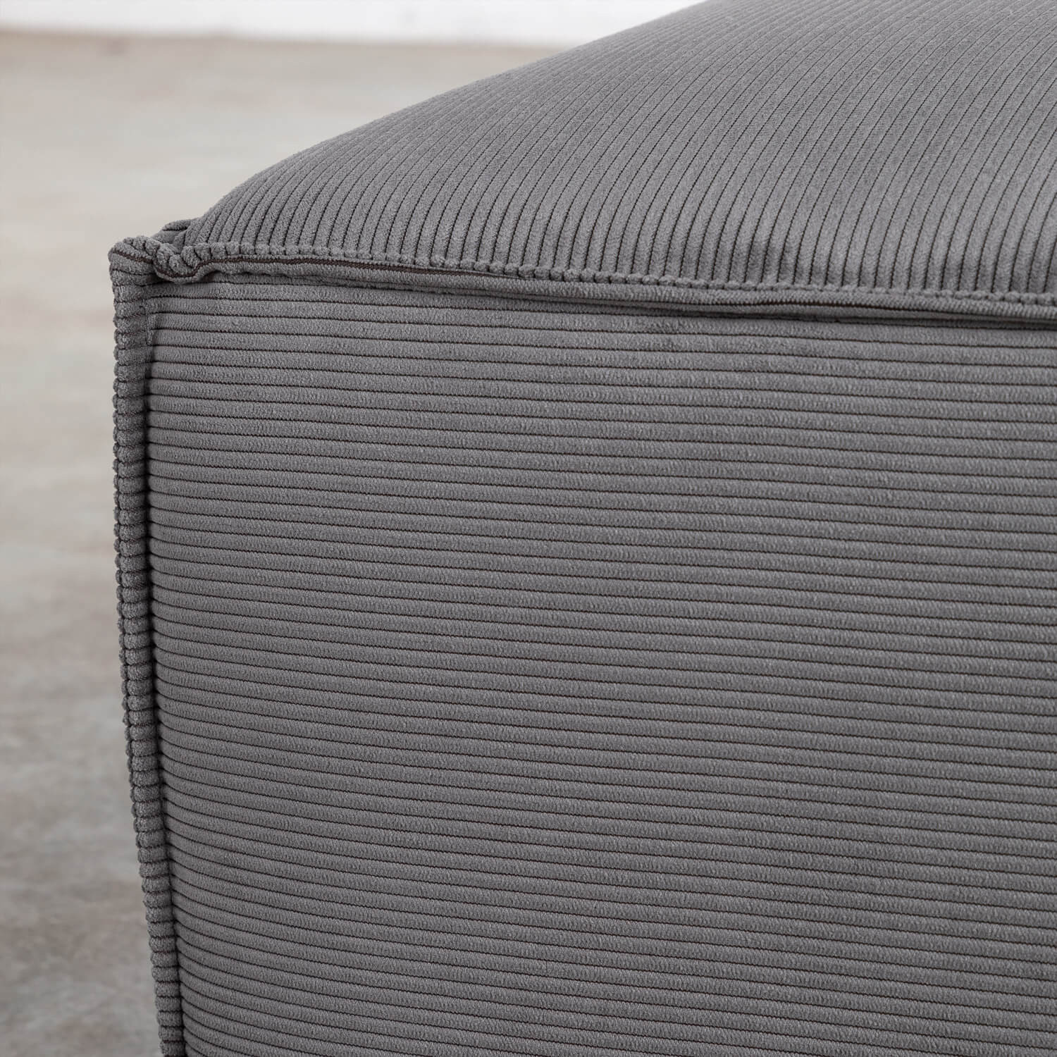 Sofá Modular de 5 Piezas y Puff de Pana Kilhe - themasie.com