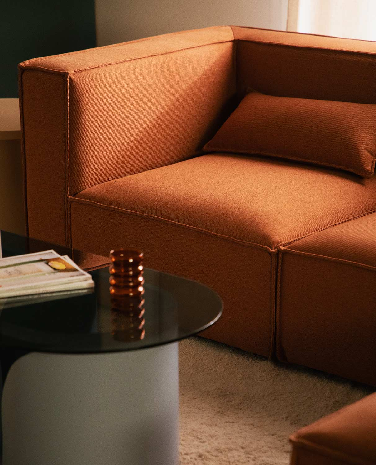 Sillón Esquinero Modular con Puff de Tela Kilhe - themasie.com