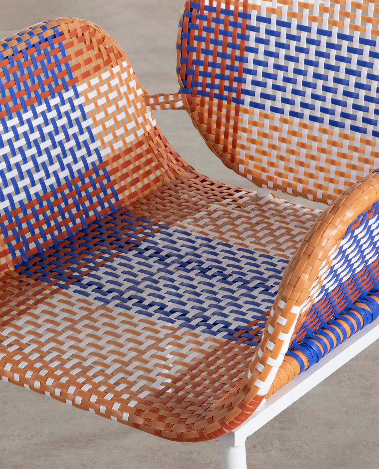 Fauteuil en Aluminium et Rotin Synthétique Emba Studio - themasie.com