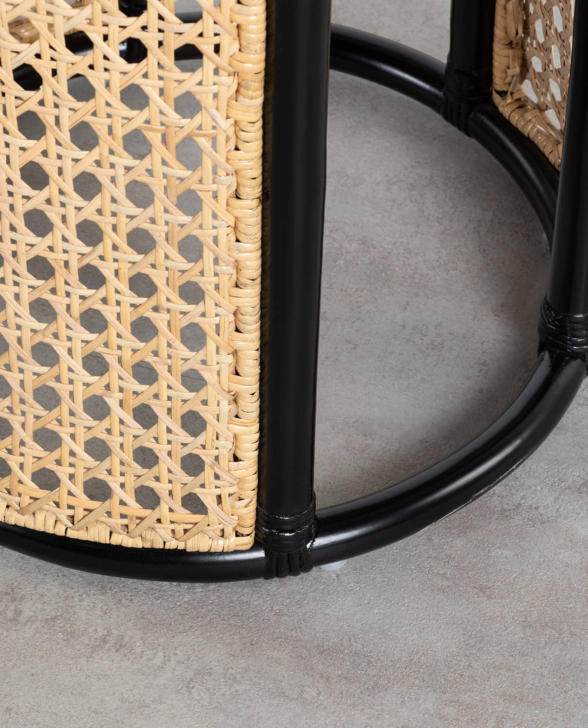 Round Natural Rattan Side Table Bema - themasie.com