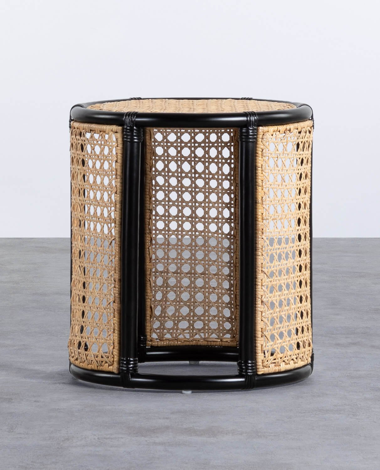 Round Natural Rattan Side Table Bema - themasie.com