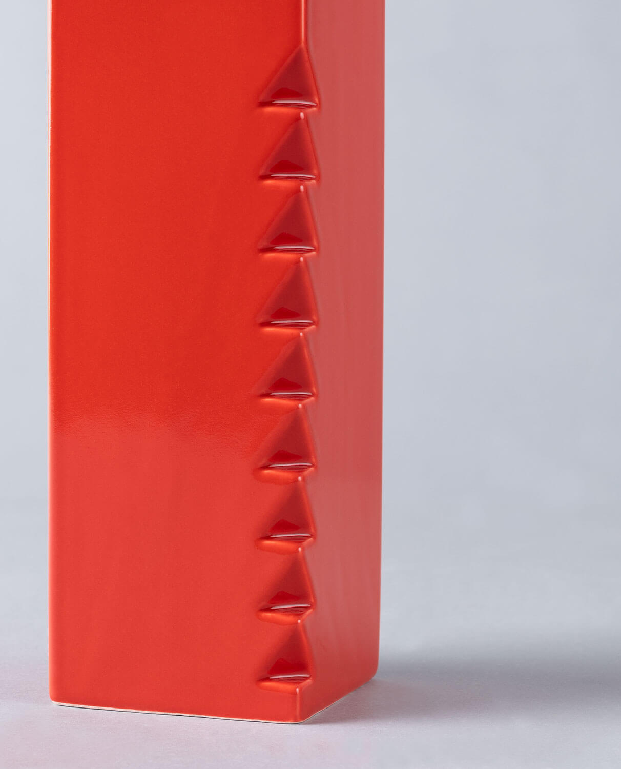 Dolomite Vase Gaudi - themasie.com
